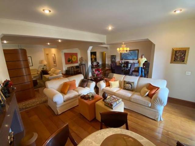 Apartamento à venda no Centro