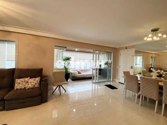 Apartamento à venda no Centro
