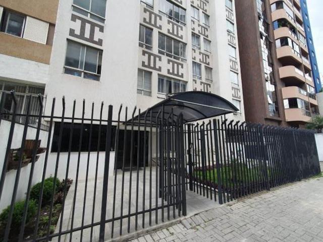 Apartamento à venda no Centro