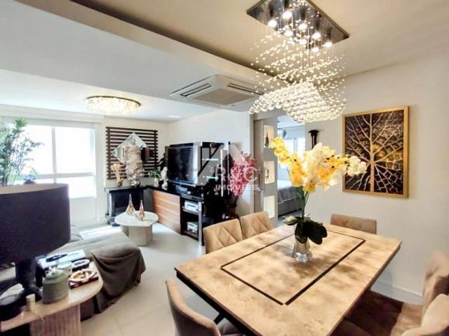 Apartamento à venda no Centro