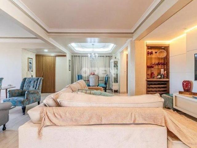 Apartamento à venda no Centro