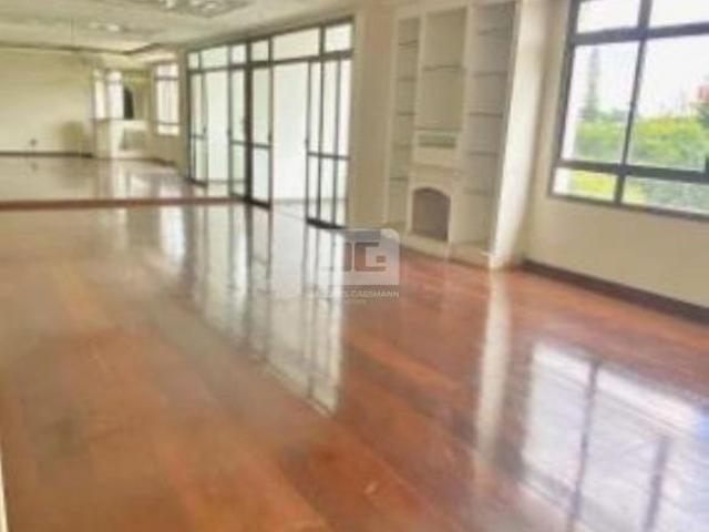 Apartamento à venda no Centro