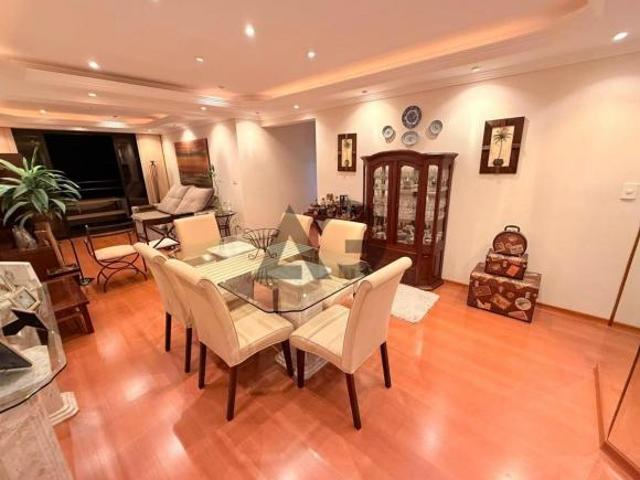Apartamento à venda no Centro