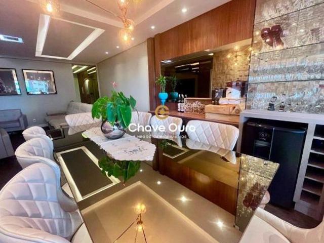 Apartamento à venda no Centro