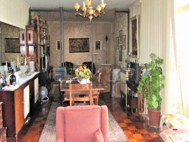 Apartamento à venda no Centro