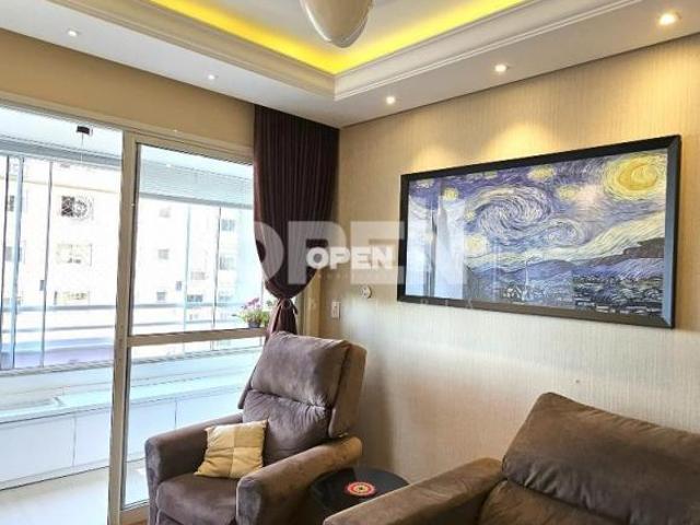 Apartamento à venda no Centro