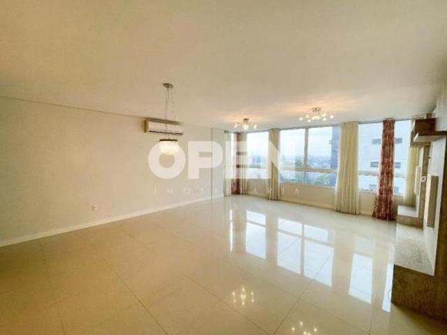 Apartamento à venda no Centro