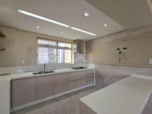 Apartamento à venda no Centro, 2 quartos sendo 1 suíte com closet