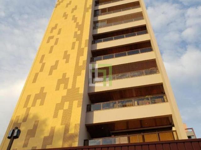 Apartamento à venda no Centro