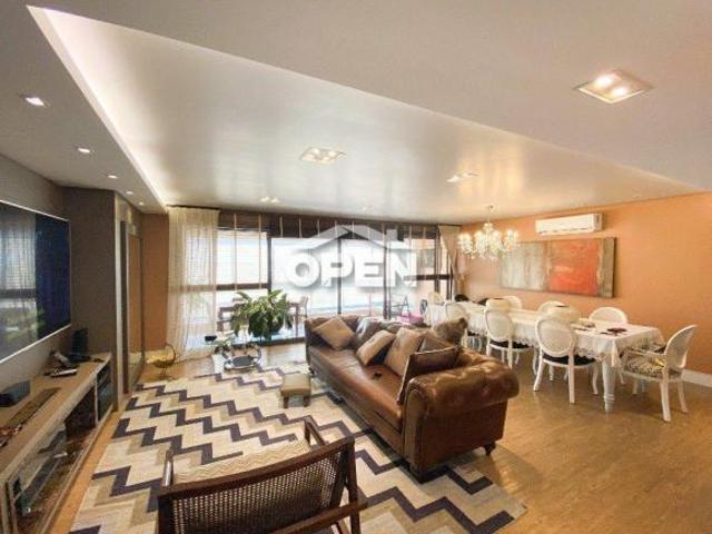 Apartamento à venda no Centro