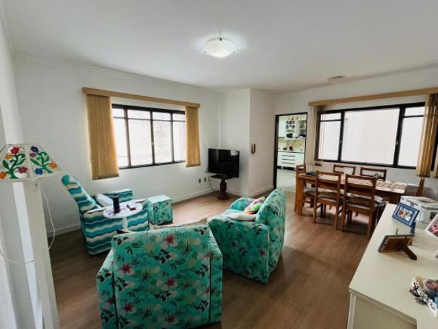 Apartamento à venda no Centro