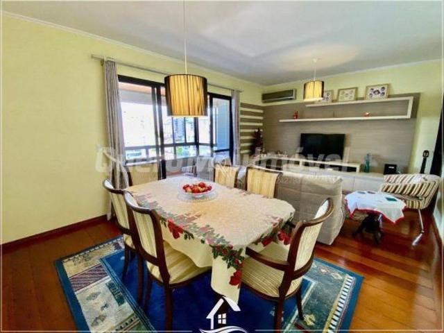 Apartamento à venda no Centro