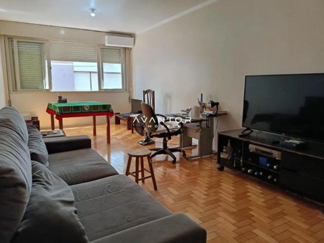 APARTAMENTO À VENDA NO CENTRO