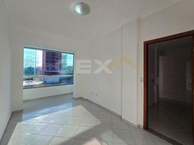 Apartamento à venda no Centro, 3 quartos, 1 suíte e 1 vaga