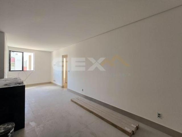 Apartamento à venda no Centro, 3 quartos sendo 1 suíte e 2 vagas