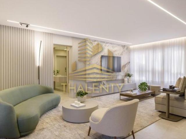 Apartamento à venda no Centro Cívico