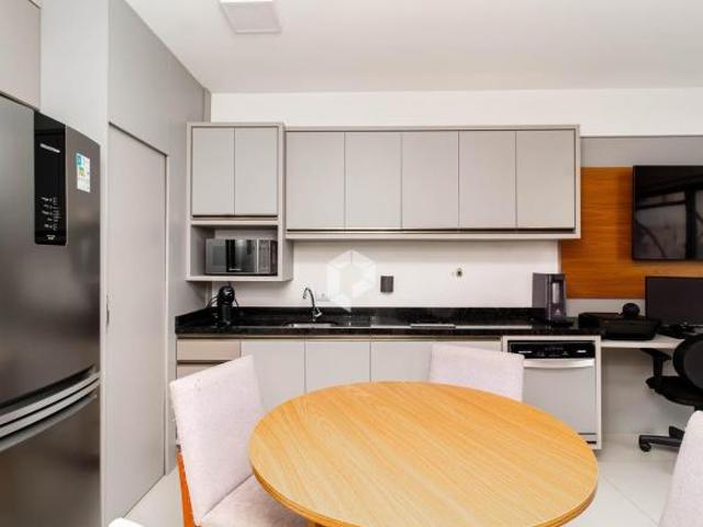 Apartamento à venda no Centro Cívico