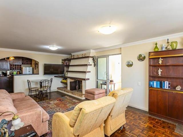Apartamento à venda no Centro Cívico