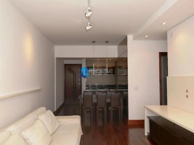 Apartamento à venda no Centro Cívico