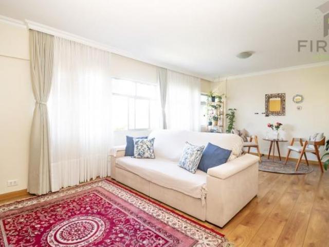 Apartamento à venda no Centro Cívico Curitiba Próximo ao Shopping Mueller