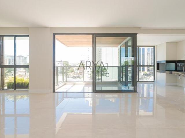 Apartamento a venda no Centro Cívico ARYA1