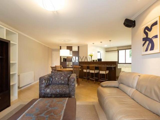 Apartamento à venda no Centro Cívico ARYA1