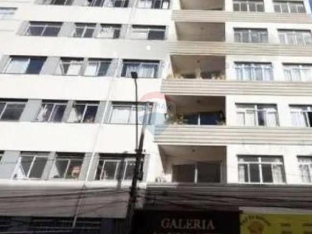 Apartamento a venda no Centro com 88m2 e 1 kitinet separada!
