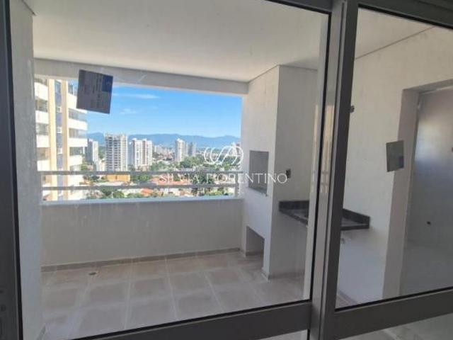 Apartamento à venda no Centro de Taubaté SP: 3 quartos, sala, banheiro, garagem, 65m². Venha conferi