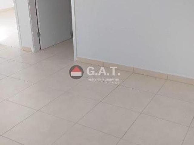 Apartamento à venda no Centro de Votorantim SP: 2 quartos, 1 sala, 1 banheiro, 1 vaga de garagem, 42