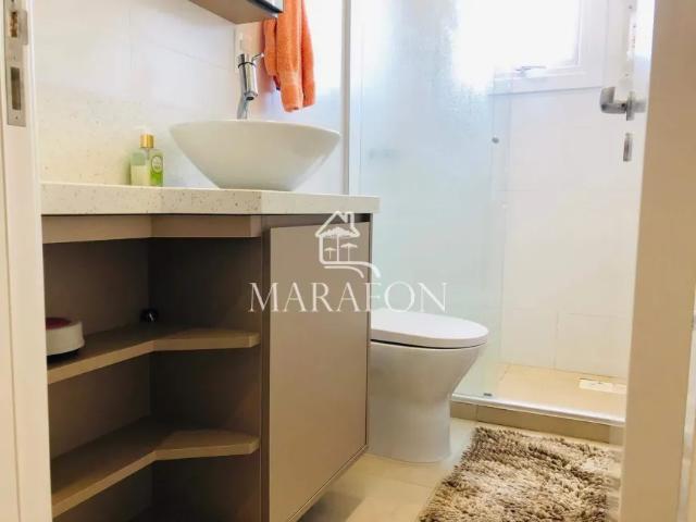 Apartamento à venda no centro de canela com um dormitório!