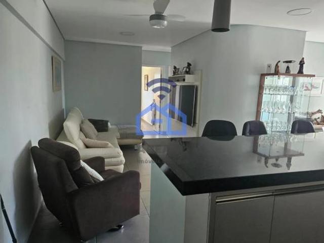 Apartamento à venda no Centro de Caraguatatuba, SP