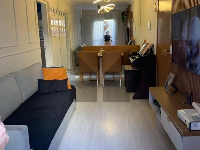 Apartamento à venda no Centro de Cotia: 3 dormitórios, 1 banheiro e preço imp.