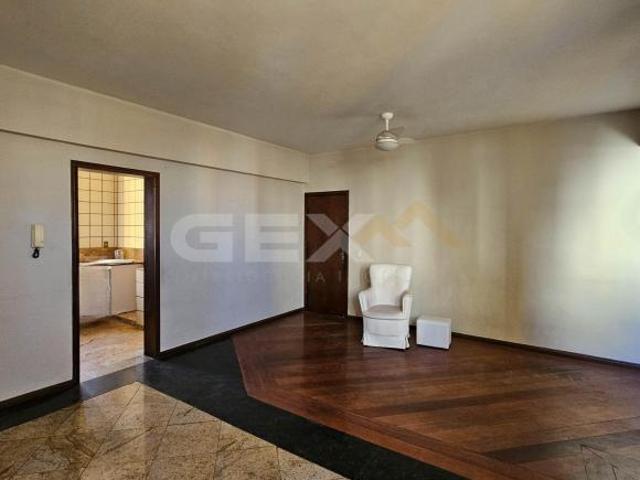 Apartamento à venda no Centro de Divinópolis, 3 quartos, 1 suíte e 1 vaga
