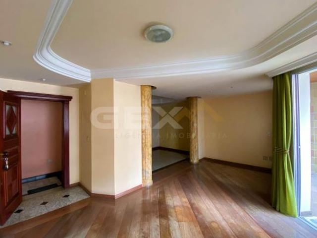 Apartamento à Venda no Centro de Divinópolis MG