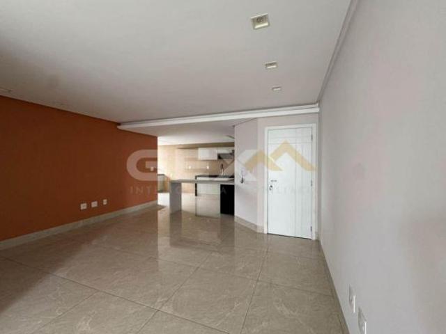 Apartamento à Venda no Centro de Divinópolis MG