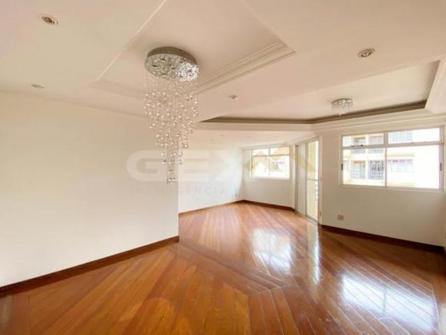 Apartamento à Venda no Centro de Divinópolis MG