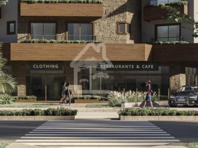 APARTAMENTO À VENDA NO CENTRO DE GRAMADO COM TRÊS SUÍTES