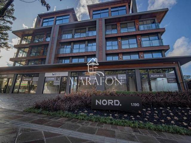 APARTAMENTO À VENDA NO CENTRO DE GRAMADO COM DUAS SUÍTES