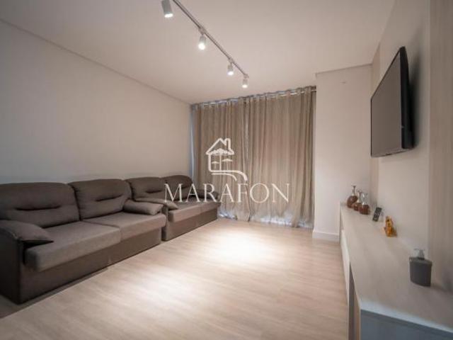 APARTAMENTO À VENDA NO CENTRO DE GRAMADO COM DUAS SUÍTES!