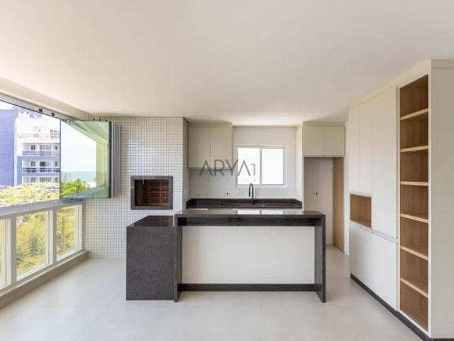Apartamento à venda no Centro de Guaratuba ARYA1