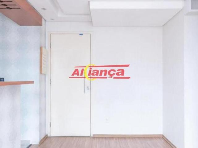 Apartamento à venda no Centro de Guarulhos com 47m², 2 dormitórios e 1 vaga coberta