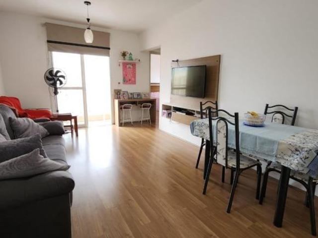 Apartamento à venda no Centro de Indaiatuba SP: 2 quartos, 2 salas, 1 vaga, 98,86m² de área!
