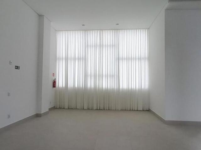 Apartamento à venda no Centro de Itajubá MG: 2 quartos, 1 suíte, 1 sala, 2 banheiros, 1 vaga imper