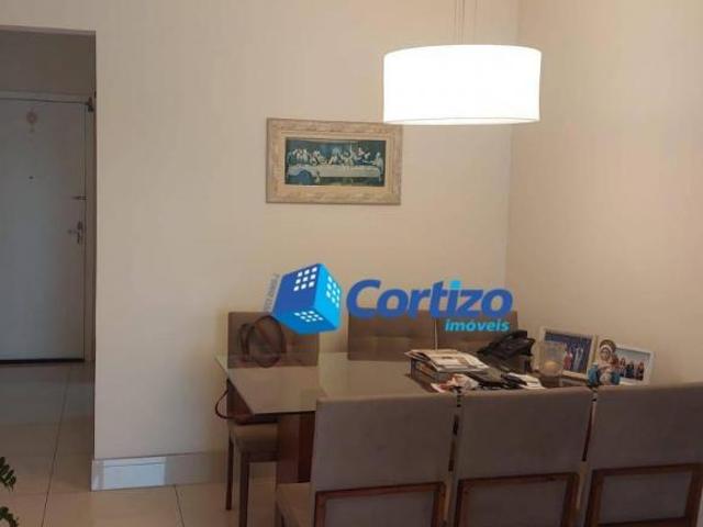 Apartamento à venda no Centro de Jundiaí com 2 dormitórios, suíte, planejados, sacada, piscina e exc