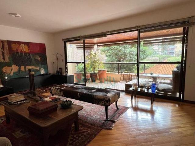 Apartamento a venda no Centro de Londrina/PR