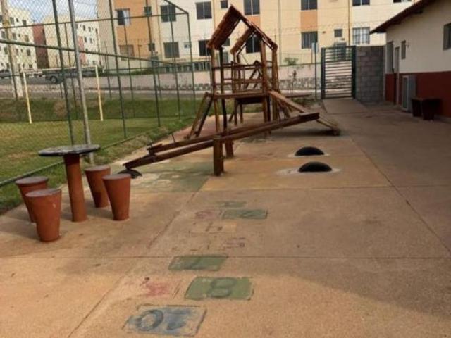 Apartamento à venda no Centro de Luziânia GO: 2 quartos, 1 banheiro, 1 vaga de garagem, 46,00 m² de