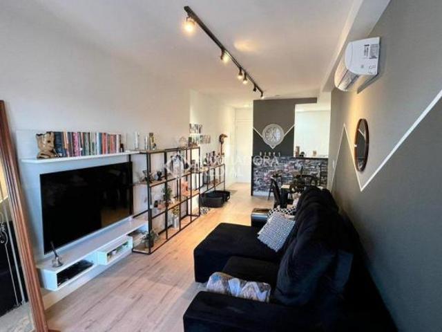 Apartamento à venda no Centro de Novo Hamburgo, andar alto!