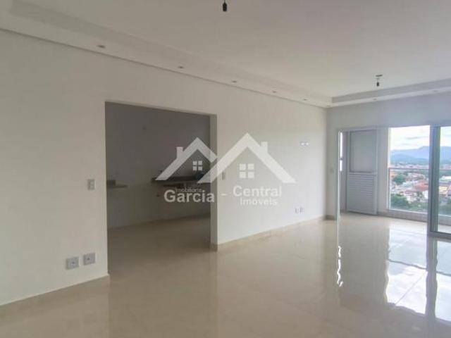 Apartamento à venda no Centro de Peruíbe SP: 2 quartos, 1 suíte, 2