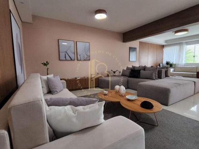 Apartamento a venda no Centro de Poços de Caldas
