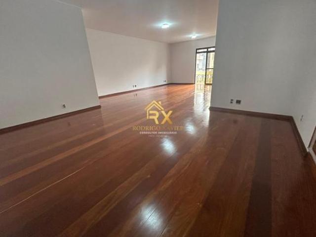 Apartamento à Venda no centro de Poços de Caldas